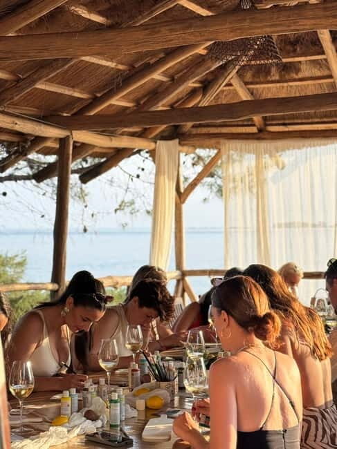Private Island Escape: A Sunset Painting & Wine Experience - What Is the Private Island Sunset Experience?