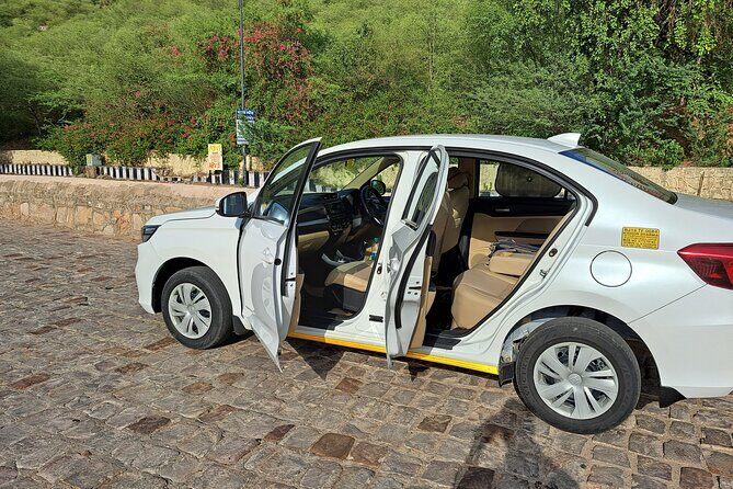 Private Jaipur Arrival Transfer - Airport to Hotel/Accommodation - A Closer Look at the Private Jaipur Transfer Experience