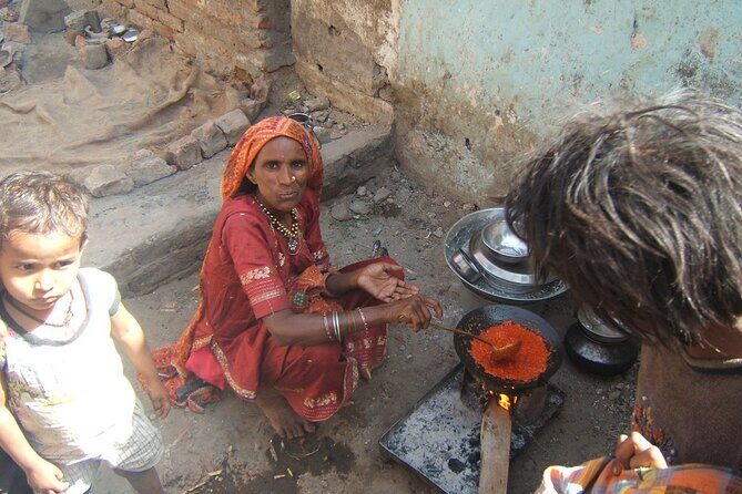 Private Jaipur Slum Tour with Guide - The Itinerary in Detail: What to Expect