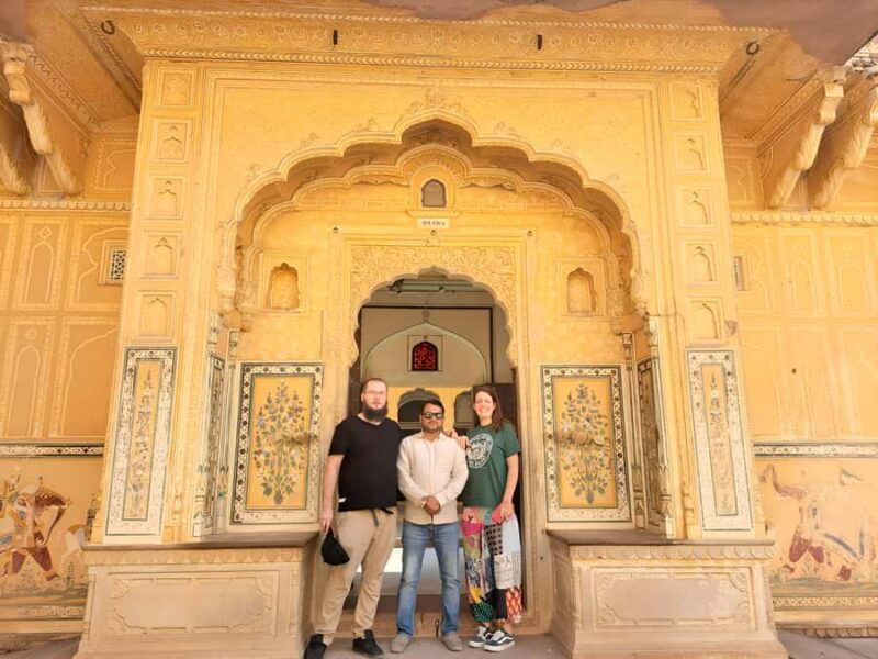 Private Jaipur(Pink City) Day Trip From Delhi By Car - FAQ