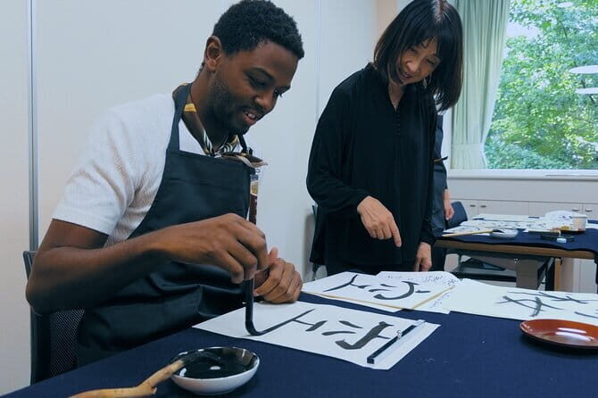 Private Japanese Calligraphy Lesson in Tokyo - Key Points