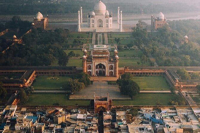 Private Jet from Delhi to Agra & Back - The Luxury Experience - Navigating the Itinerary: More Than Just a Standard Tour