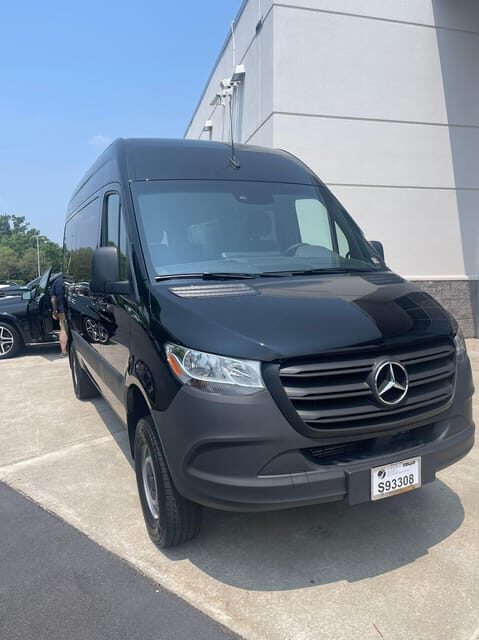 Private JFK to Manhattan Airport Transfer  Up to 11 Pax - Who Will Benefit Most?