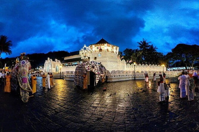 Private Kandy Day Tour From waskaduwa - Transport and Practical Considerations