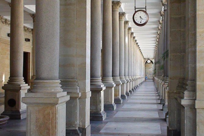Private Karlovy Vary trip from Prague with glassworks All-Incl. - Key Points