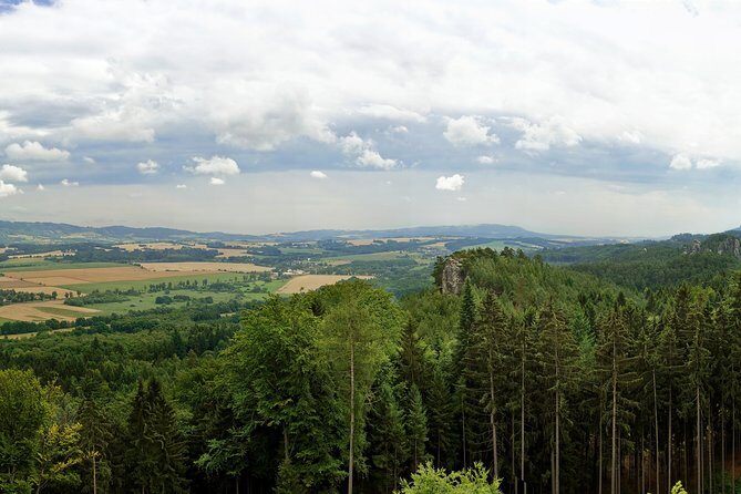 Private Karlstejn castle tour from Prague with Lunch & Admission - A Closer Look at the Tour Experience