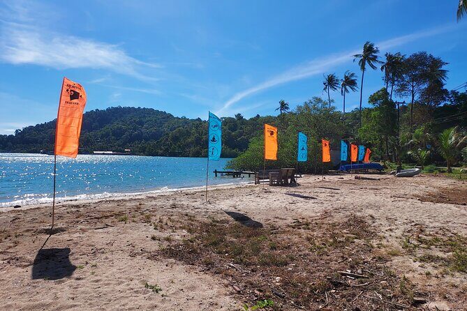 Private Kayak Experience in Bang Bao Bay with Lunch - What to Expect from Your Kayaking Day