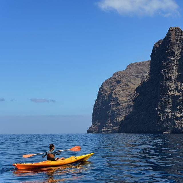 Private Kayak Tour at the feet of the Giant Cliffs - Key Points