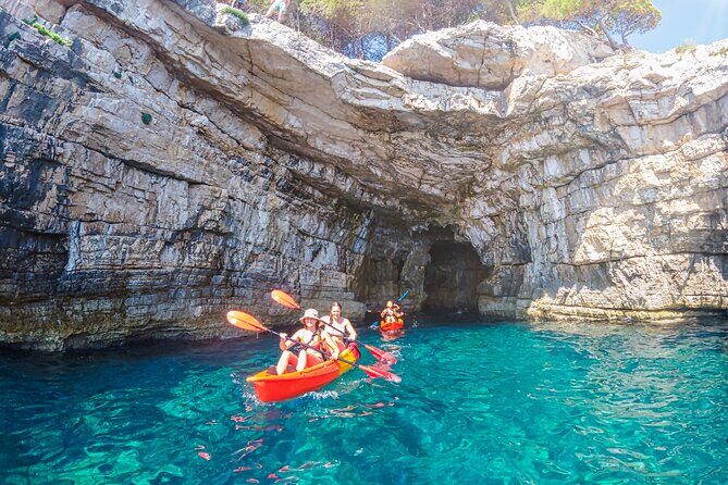 Private kayak tour: Explore the caves and turquoise bays in Pula - The Value of a Private Kayak Experience