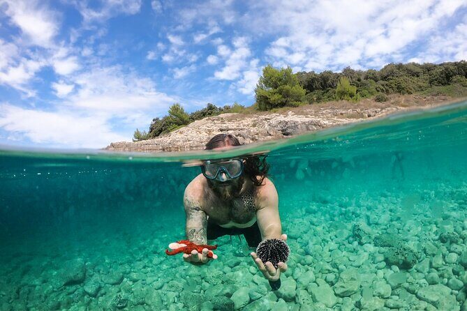 Private kayak tour: Explore the caves and turquoise bays in Pula - FAQs