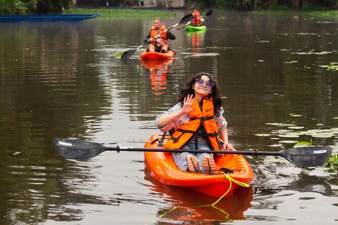Private kayaks tour in Xochimilco & Cuicuilco pyramid - A Detailed Look at the Tour Experience