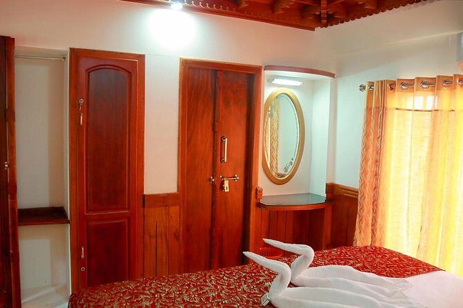 Private Kerala Backwaters Houseboat Cruise with Lunch from Kochi - Top Highlights of the Tour