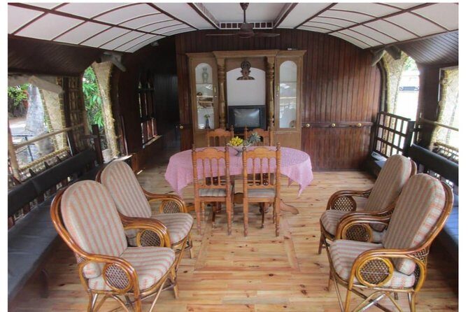 Private Kerala Backwaters Houseboat Cruise with Lunch from Kochi - FAQs