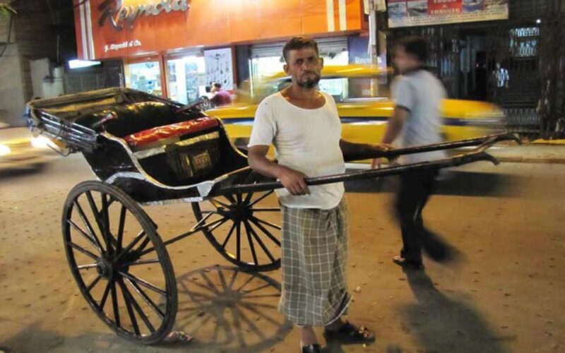 Private Kolkata Tour with Victoria Memorial & Tonga Ride - Visiting Historic Churches and Spiritual Sites