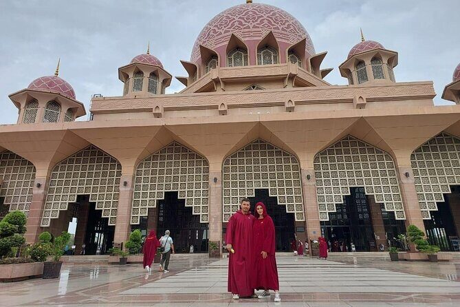 Private Kuala Lumpur City Tour Including Putrajaya & Batu Caves - Practical Considerations