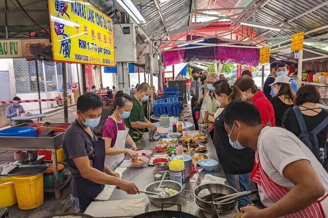 Private Kuala Lumpur Night Market & Food Exploration Tour - Navigating the Night: A Detailed Review