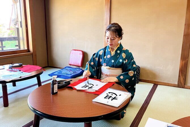 Private Kyoto Shodo Experience Calligraphy - Discover the Art of Japanese Calligraphy with a Private Kyoto Shodo Experience