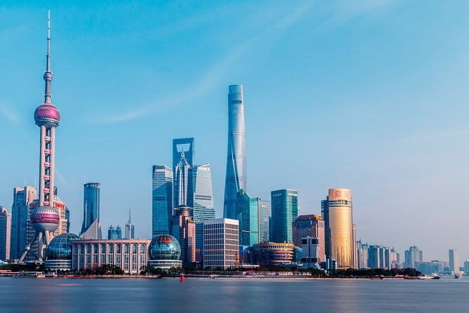 Private Layover Tour of Shanghai Tower, Jewish Refugees Museum, Yu Garden - Discover Old and Modern Shanghai in One Seamless Experience