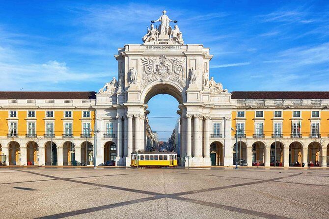 Private Lisbon city tour - Guides: Knowledge and Personal Touch