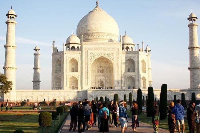 Private Local Agra Sightseeing Tour with Lunch & Entry Fee - Authenticity and Traveler Insights