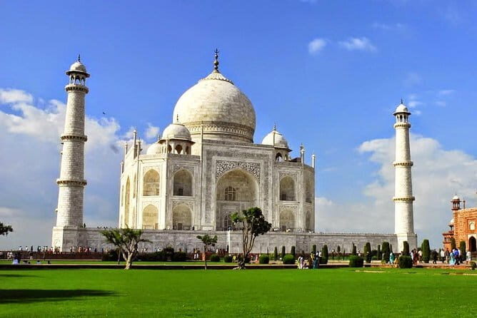 Private Local Agra Sightseeing Tour with Lunch & Entry Fee - Who Should Consider This Tour