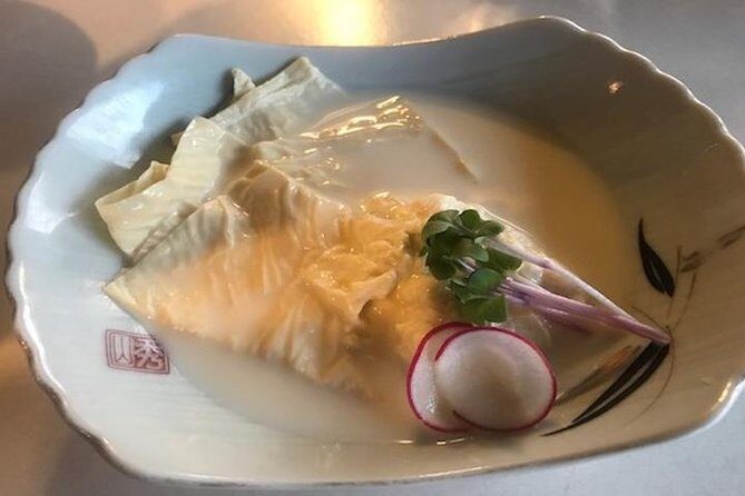 Private Local Food Tour with Expert Guide in Downtown Kyoto - Analyzing the Price and Experience Value