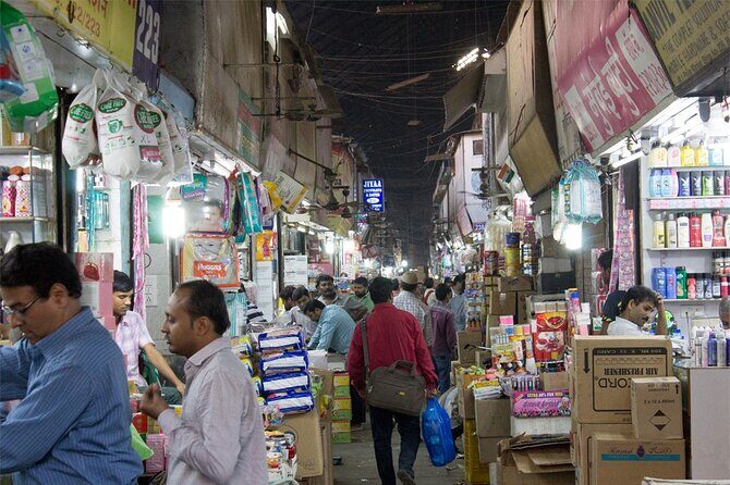 Private Local Market Tour and Local Street Food Tour in Mumbai - Practical Tips and Considerations