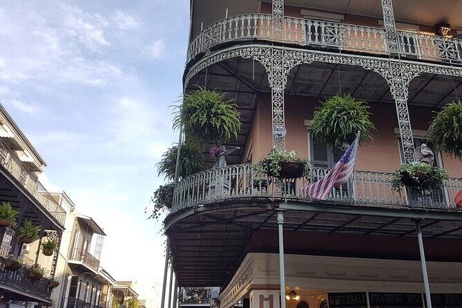 Private Local's Guide to the French Quarter Tour - Authentic Experiences & Authentic Guides