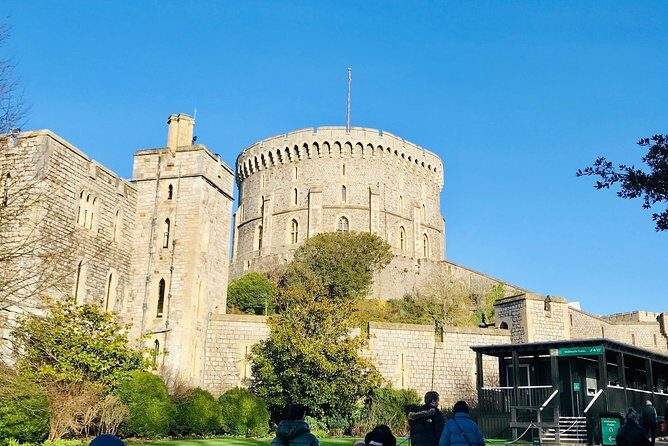 Private London Taxi Royal Windsor and Runnymede Tour - FAQs