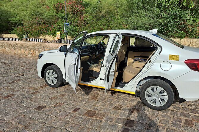 Private Lucknow Arrival Transfer - Airport to Lucknow Hotels drop - Pricing and Value