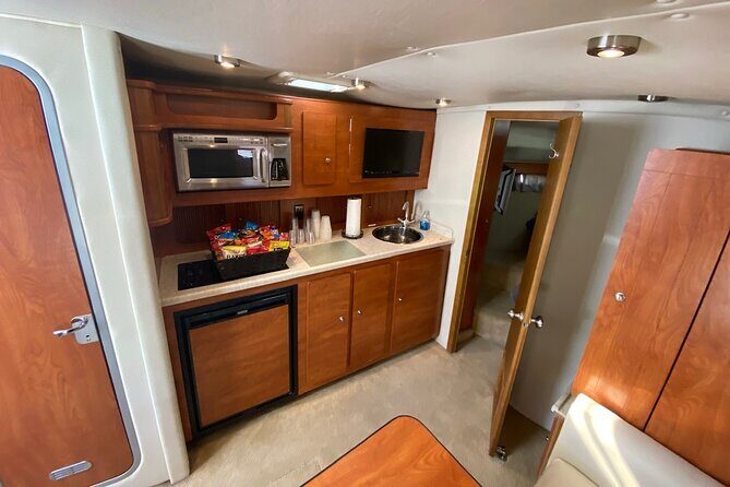 Private Luxury 45' Bay Cruiser Tour in San Diego: Suitable for Any Events - Why Choose This Cruise?