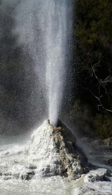 Private Luxury Auckland - Rotorua Geothermal Wonderlands - FAQ