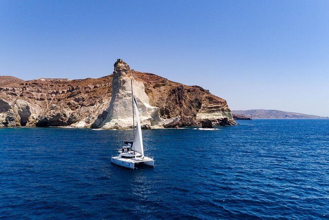 Private Luxury Caldera Cruise with a rich BBQ meal and Open Bar! - Who Is This Cruise For?
