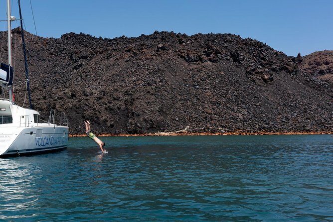 Private Luxury Caldera Cruise with a rich BBQ meal and Open Bar! - FAQ