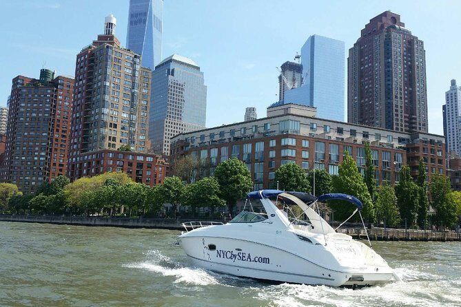 Private Luxury Daytime Boat Tour in New York City - 1 Hour - Why You’ll Love This Tour