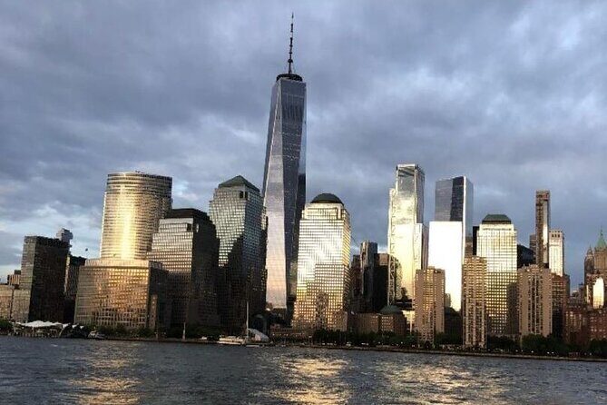 Private Luxury Daytime Boat Tour in New York City - 1 Hour - The Experience – What Makes It Special