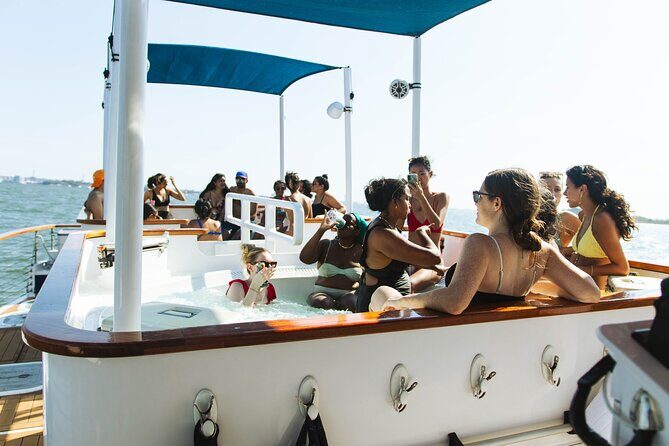 Private Luxury Hot Tub Boat Around NYC and Statue Up to 20 ppl - Key Points
