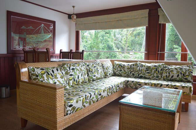 Private luxury Houseboat trip at Alleppy Backwaters. - An Authentic Slow-Pace Adventure Through Kerala’s Backwaters