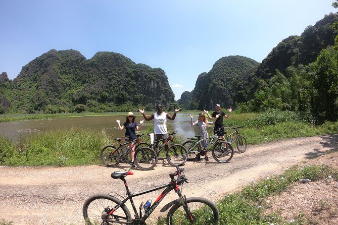 Private luxury - Mua Cave - Trang An - Bich Dong 1 Day From Hanoi - An Honest Look at the Experience