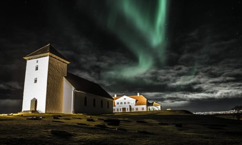 Private Luxury Northern Lights Hunt - Key Points