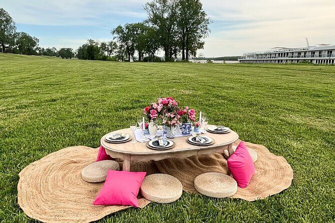 Private Luxury Picnic in Memphis (Mississippi River) - Key Points
