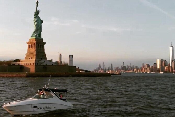 Private Luxury Sunset Boat Tour in New York City - 1 Hour - Who Would Love This Experience?