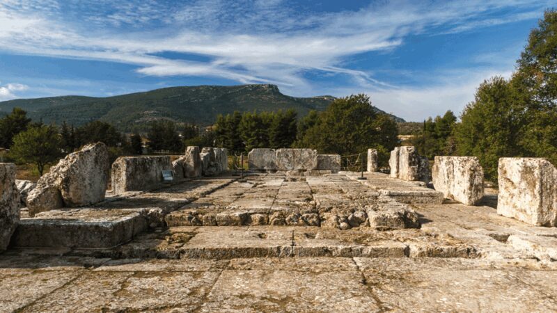 Private Luxury Tour: Nemea's Ancient Sites & Wine Tasting - Peaceful Visit to the Virgin of the Rock Monastery