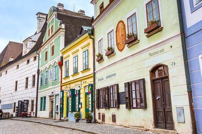 Private Luxury Transfer to Cesky Krumlov from Prague - The Sum Up