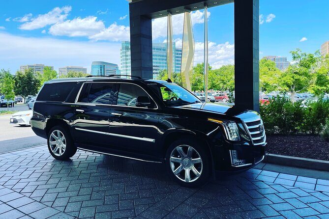 Private Luxury Transportation between Denver and Denver Airport - An In-Depth Look at the Experience