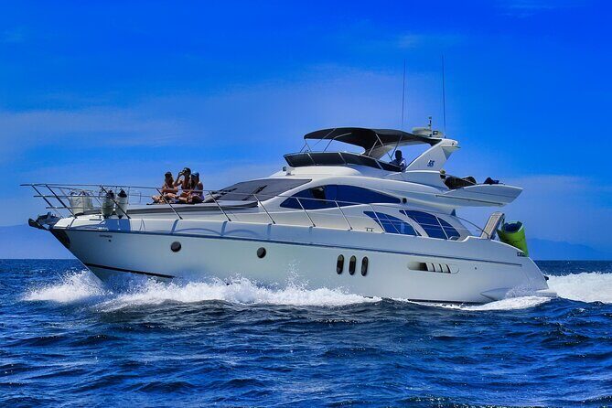 Private Luxury Yacht Chica 55' VIP All Inclusive + Jet Ski - Who Should Consider This Experience?