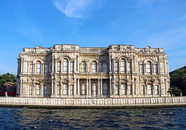 Private Luxury Yacht Cruise in Istanbul Bosphorus - An In-Depth Look at the Private Luxury Yacht Cruise in Istanbul Bosphorus