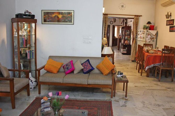Private Market Tour and Cooking Lesson in a Local New Delhi Home - Who Should Book This Tour?