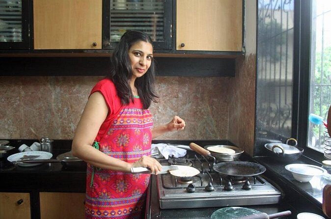 Private Market Tour and Vegetarian Cooking Class in Mumbai - The Sum Up