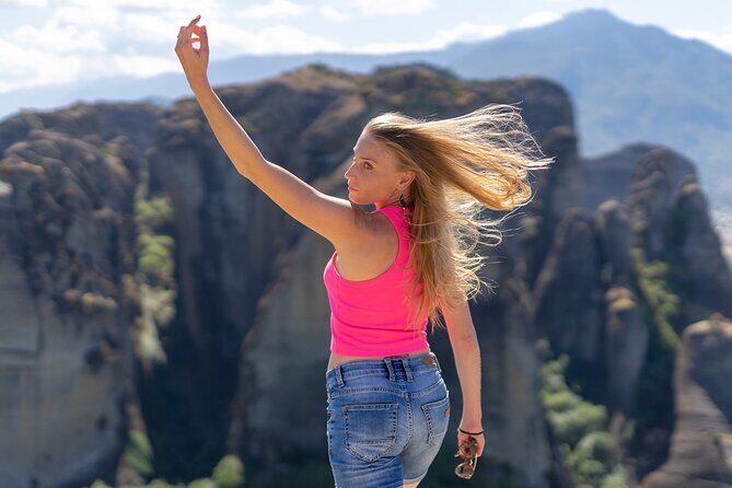 Private Meteora Photo Shoot with a Professional Photographer - Authentic Traveler Feedback